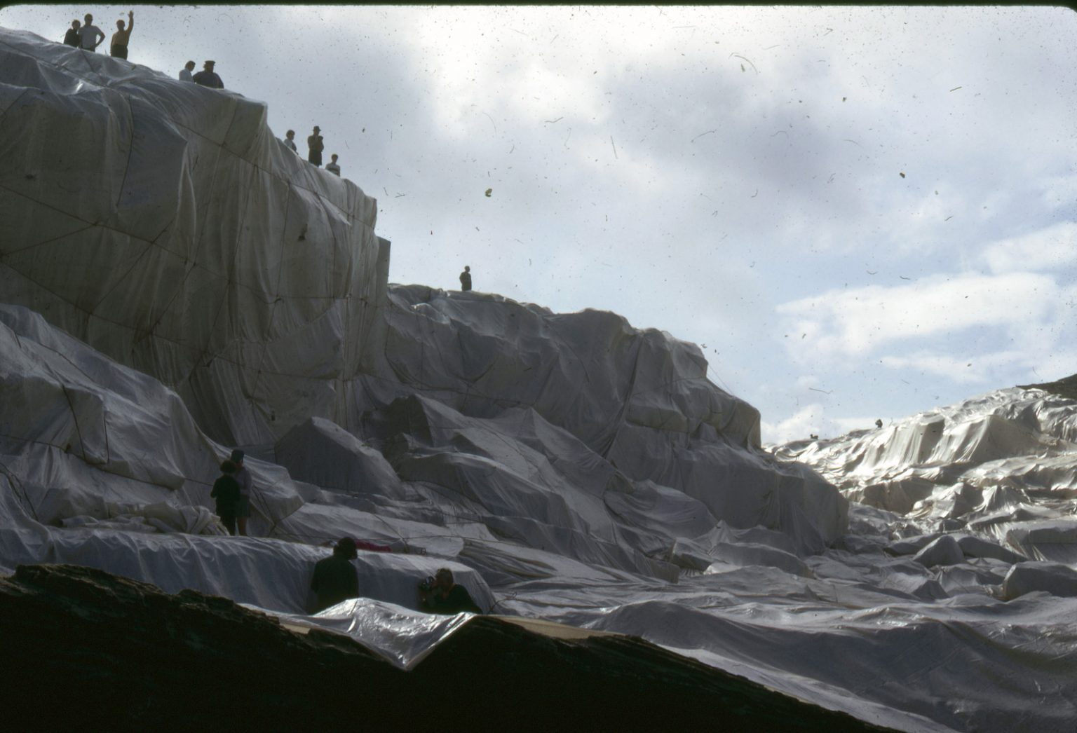 Wrapped Coast in Colour: Discovering a Lecturer’s Slides – Kaldor Public Art Projects